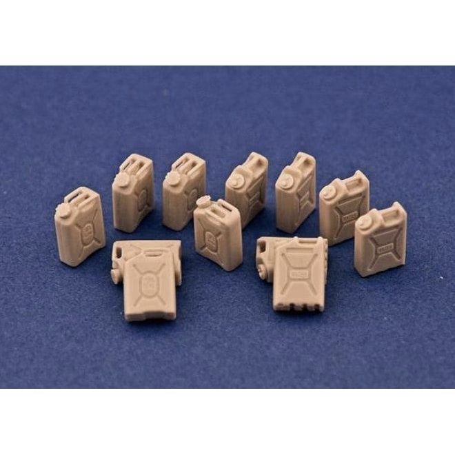 Armorscale [R35-065] Modern plastic 20l Jerry Cans (12), 1/35 – Model ...